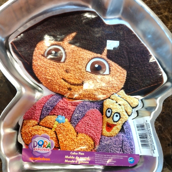Wilton | Kitchen | Dora The Explorer Wilton 20cake Aluminum Baking Pan ...
